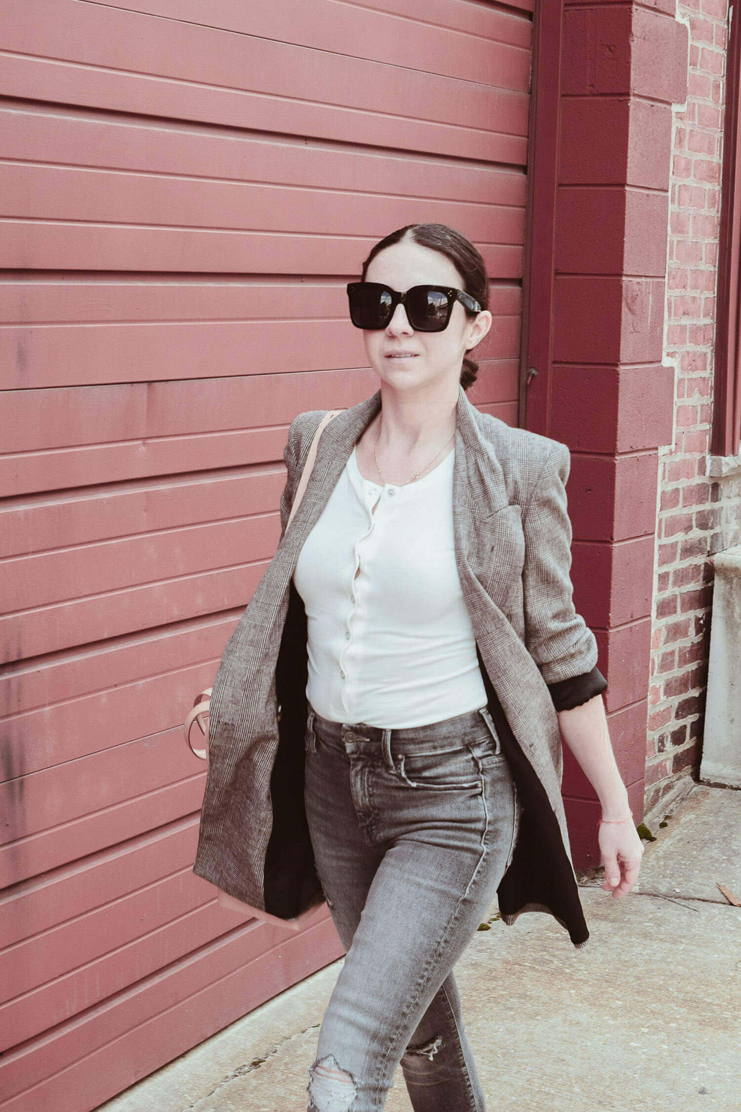 6 Tips to Always Look Stylish - Little Blank Diaries