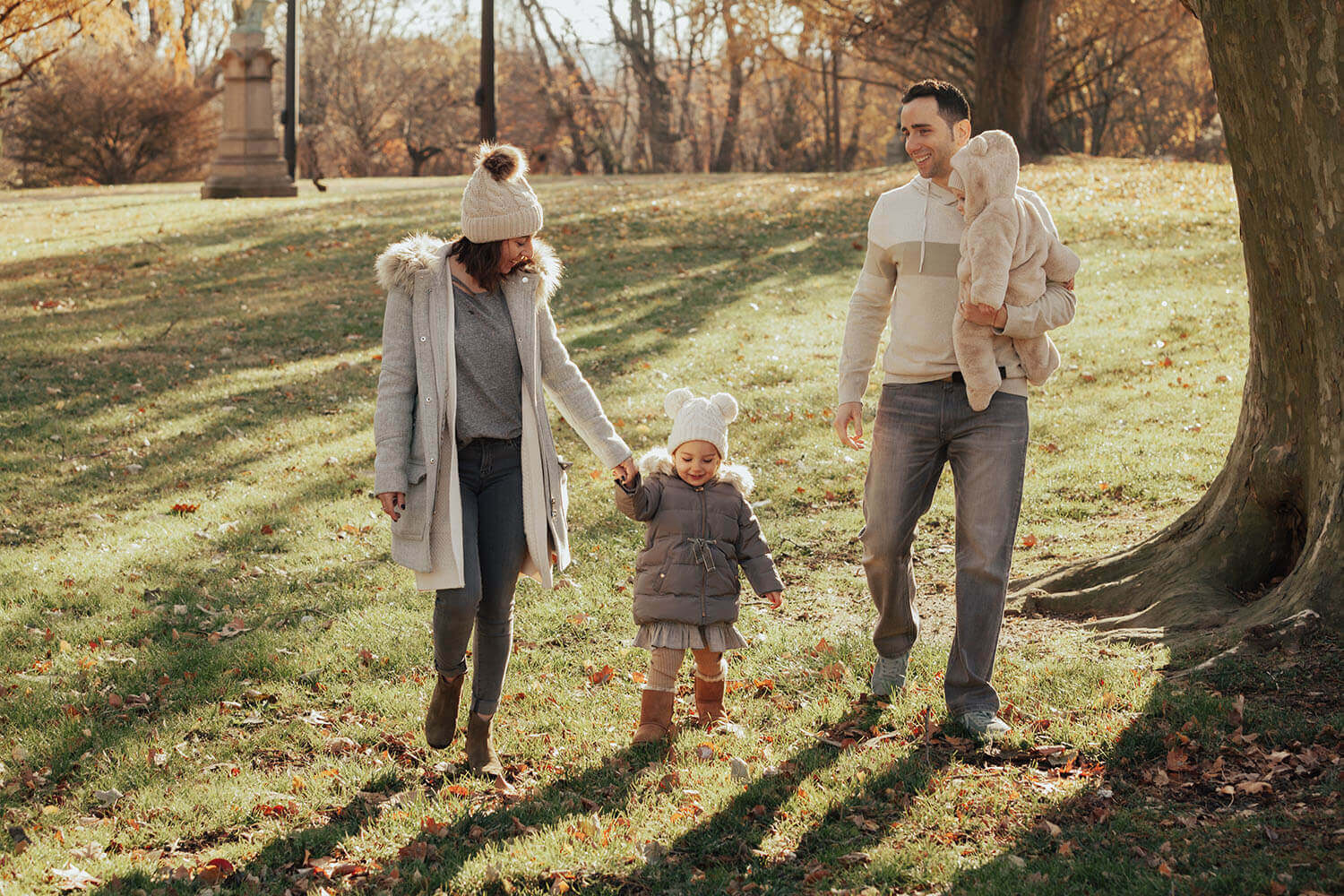 Family Photo Shoot Tips & Outfit Inspiration - Little Blank Diaries